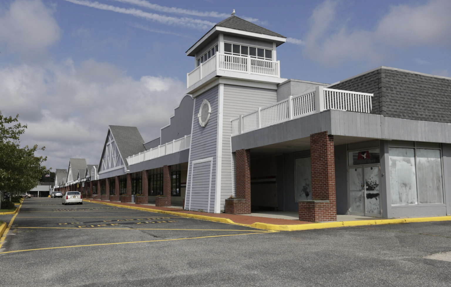 Lighthouse Commons at Oakdale – Premium Property Management